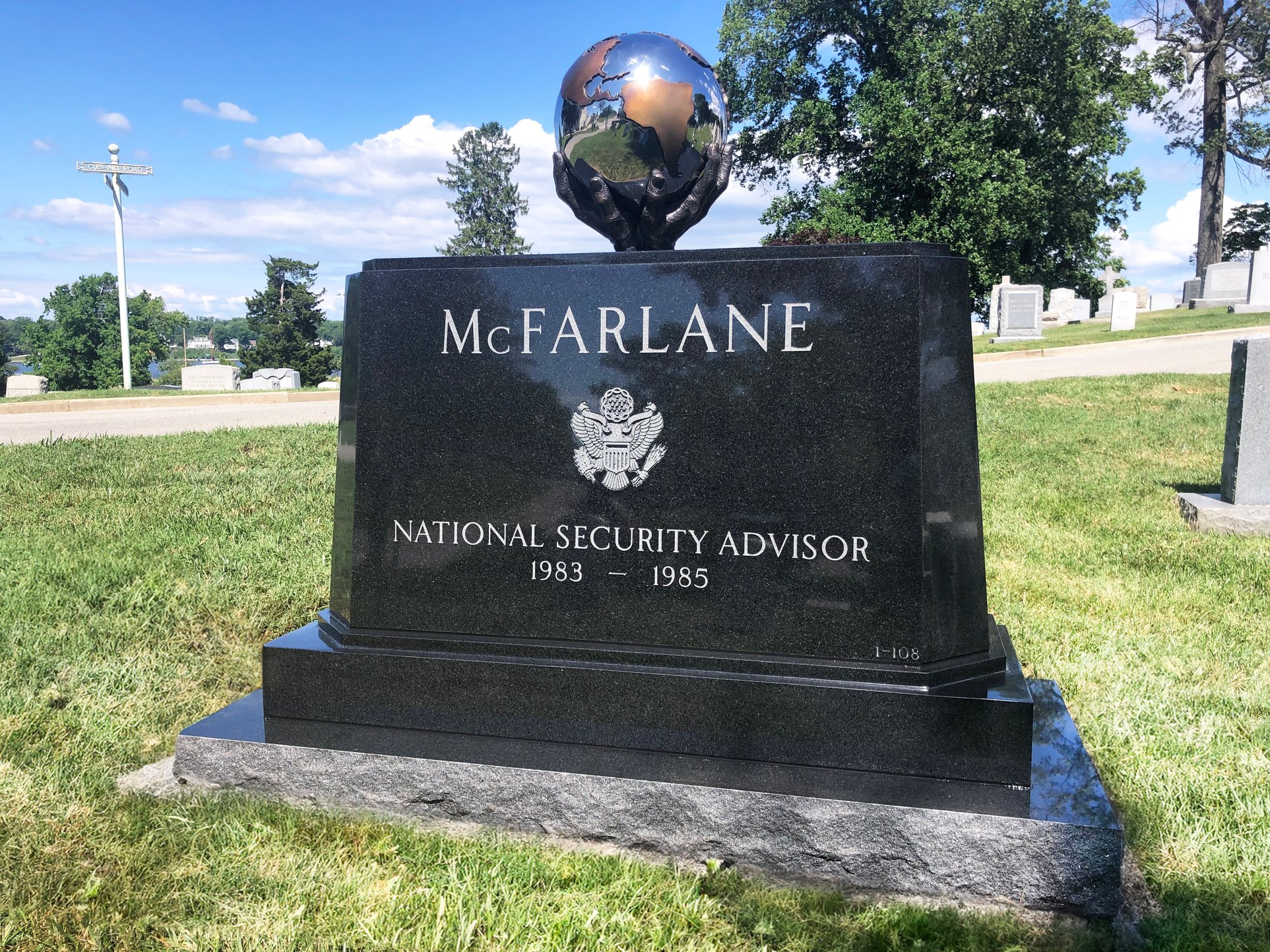 Crafting Lasting Memories: An 8-Step Guide to the Headstone Design ...