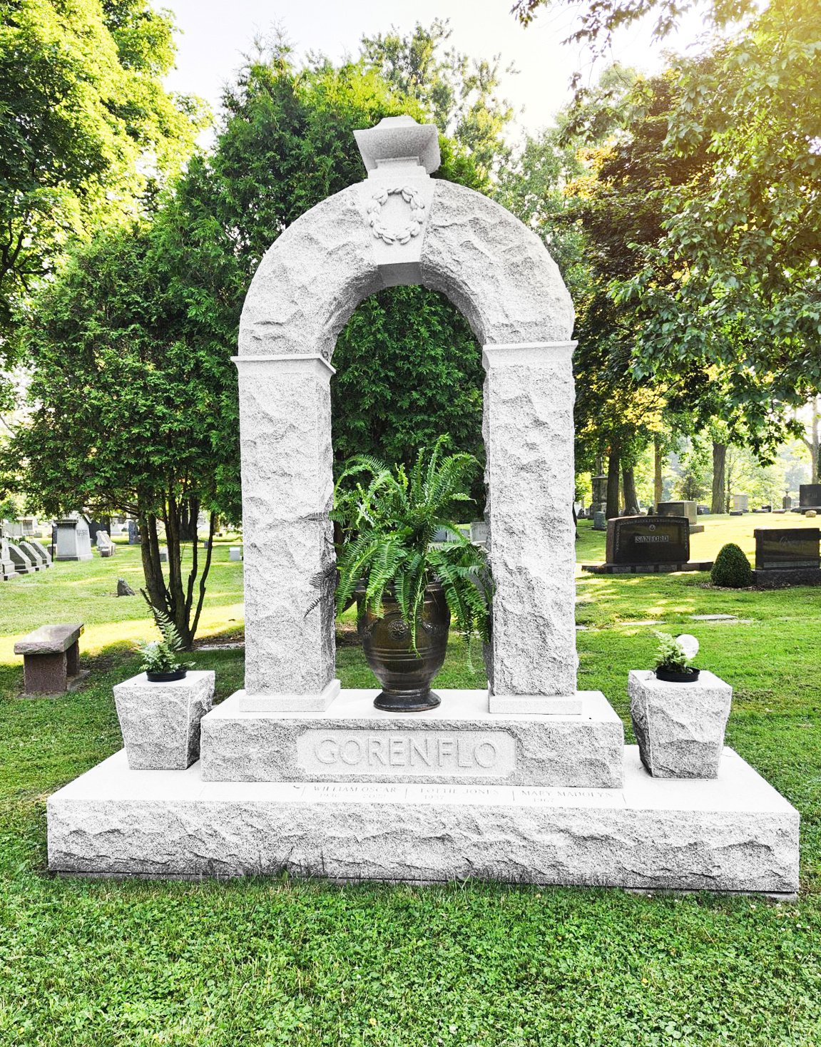 Crafting Lasting Memories: An 8-Step Guide to the Headstone Design ...